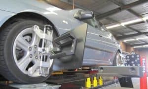 On Car Wheel Balancing - Procedure and Precaution